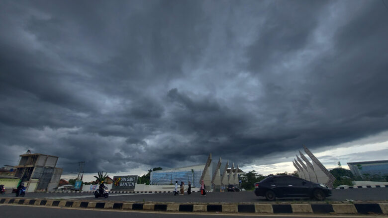 Awan Gelap Ramadan Sebelum Hujan