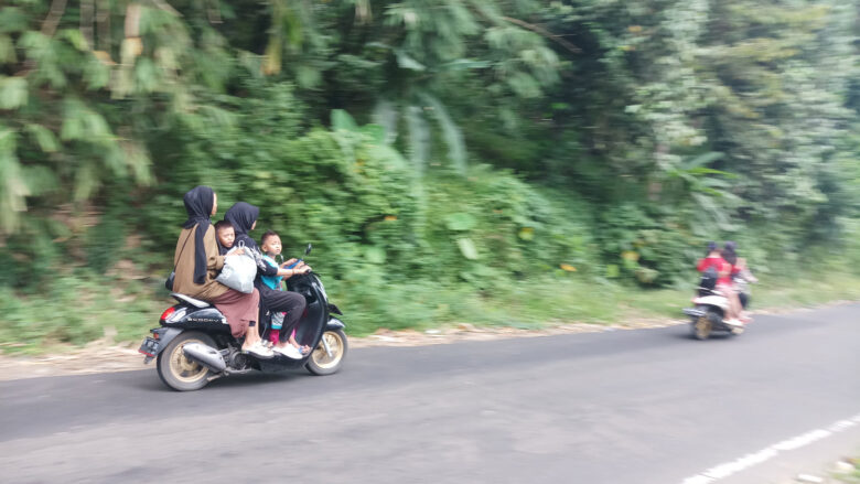 Berbahayanya Berkendara Tanpa Menggunakan Helm