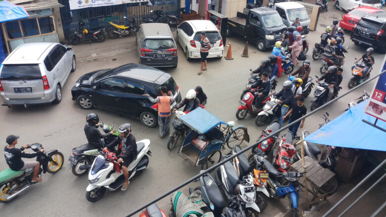 Melawan Arus Jadi Pemicu Kemaetan di Jalan KH Abdul Latif Kota Serang