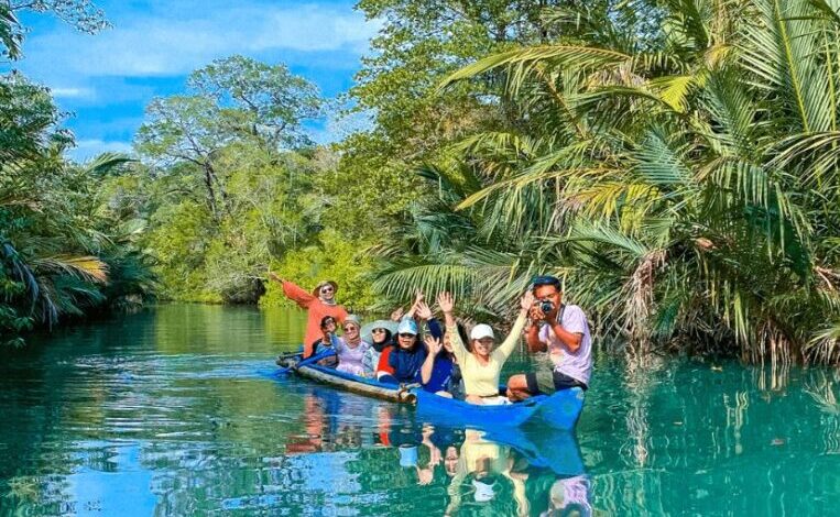 4 Paket Open Trip Murah Wisata Alam Asli di Banten, Segini Harganya…
