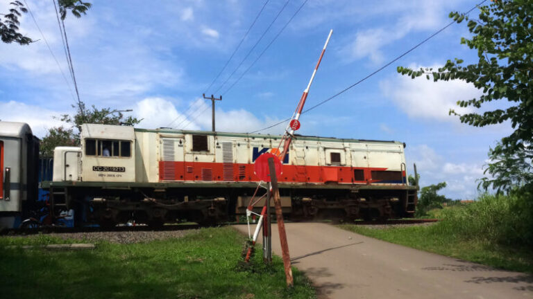 Budi Rustandi Usul Ke Kemenhub Bangun Jalur KRL Hingga Stasiun Serang ...