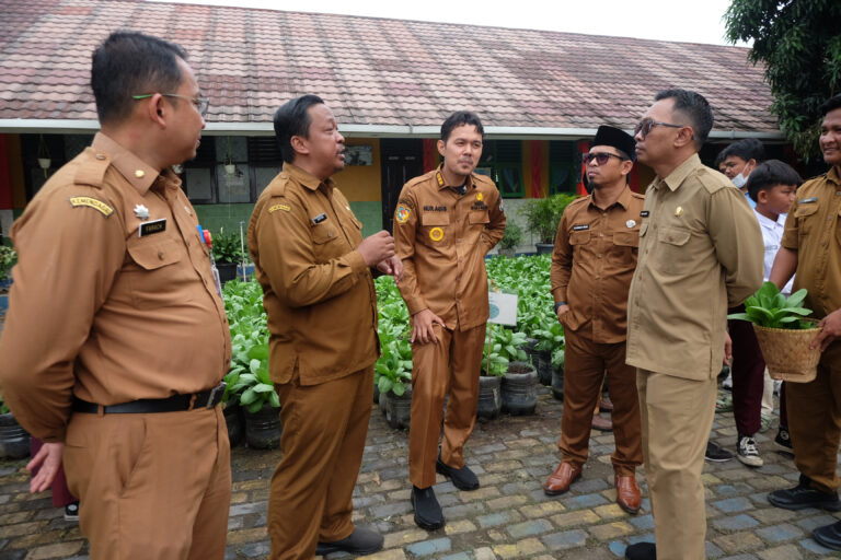 Tiga OPD Keroyok Program Serang Hijau - Bantenraya.co.id